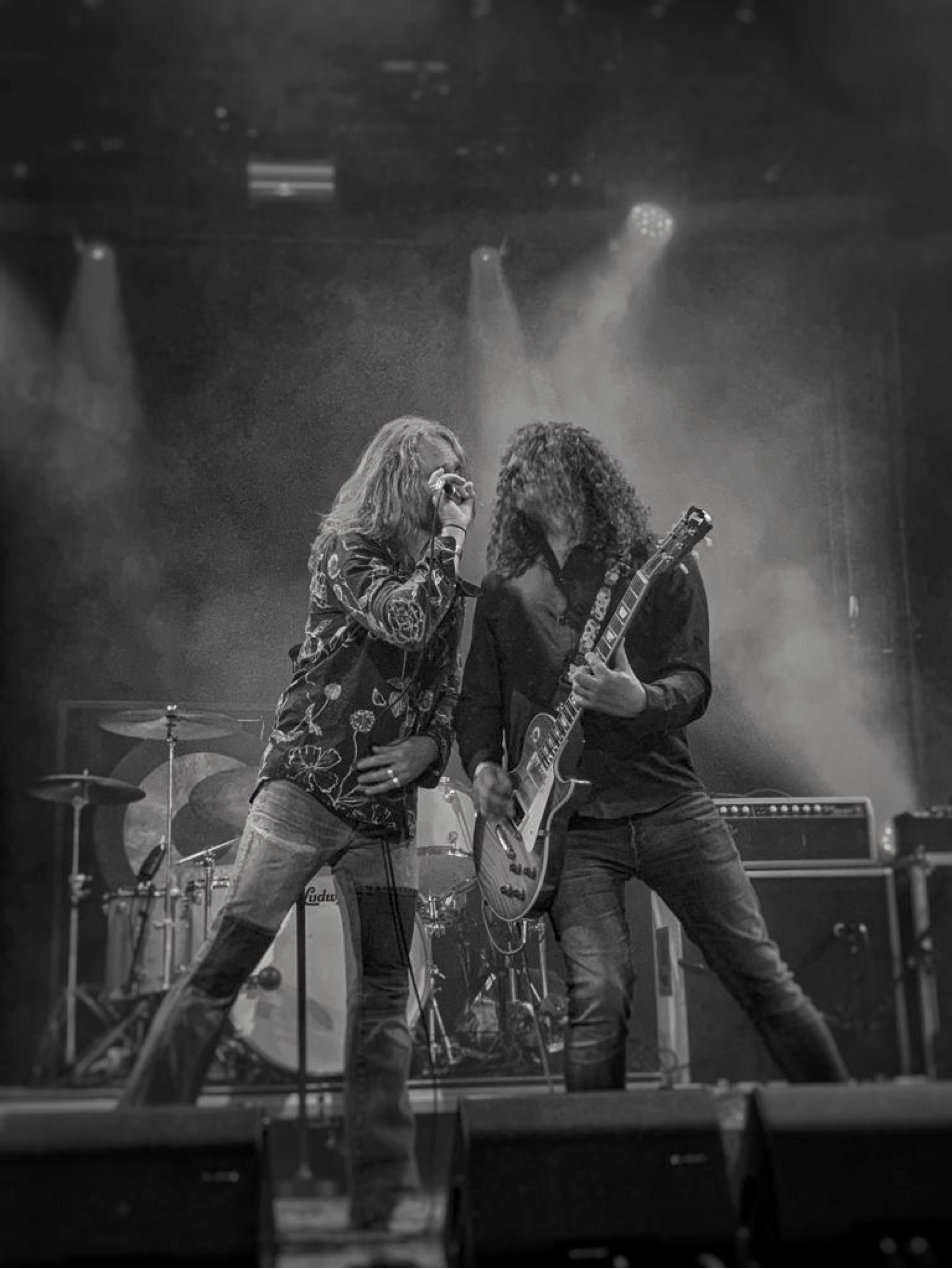 PHYSICAL GRAFFITI - BIOGRAPHY